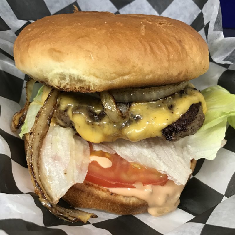 Backyard Burger – Mountain Harbour